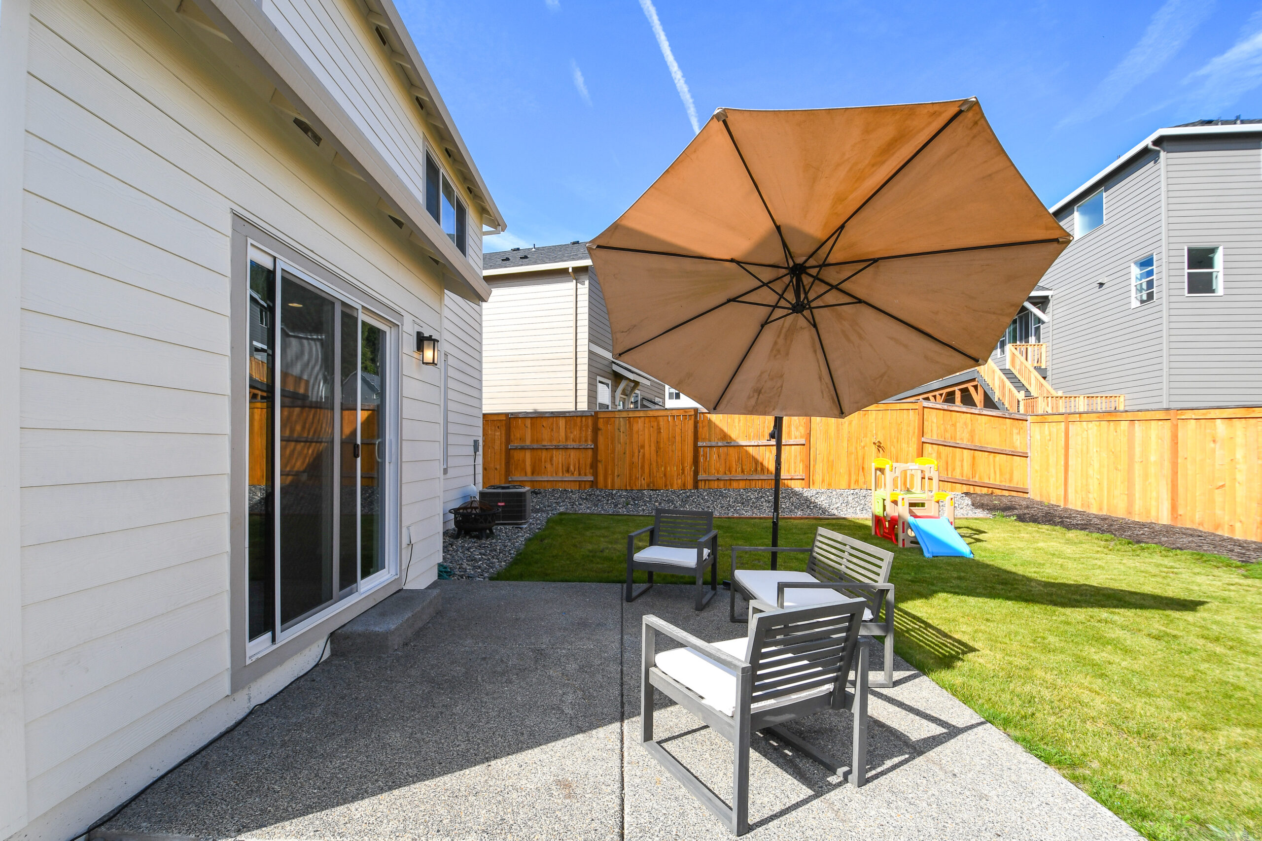 Camas Family Home: Private Hot Tub & Pool Access - Waverley Properties